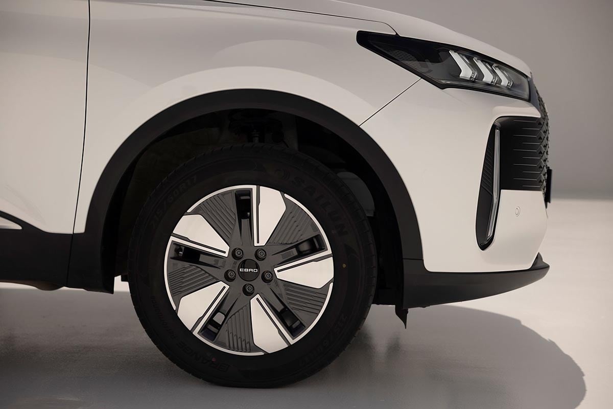 Over 200 HP, automatic transmission, and under $22,000: this Spanish ...